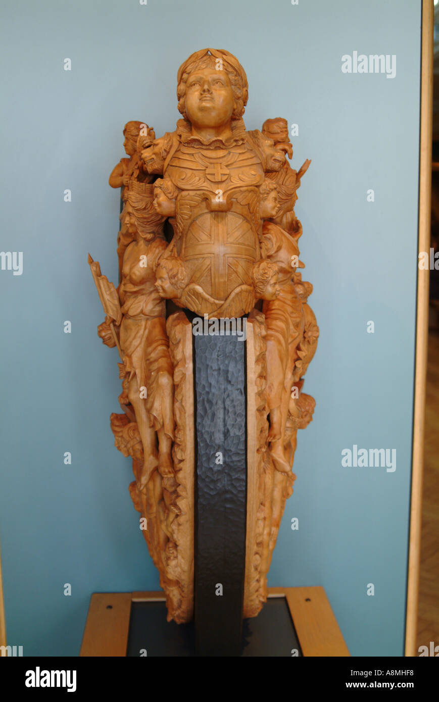 Hms victory original figurehead discription hi-res stock photography ...