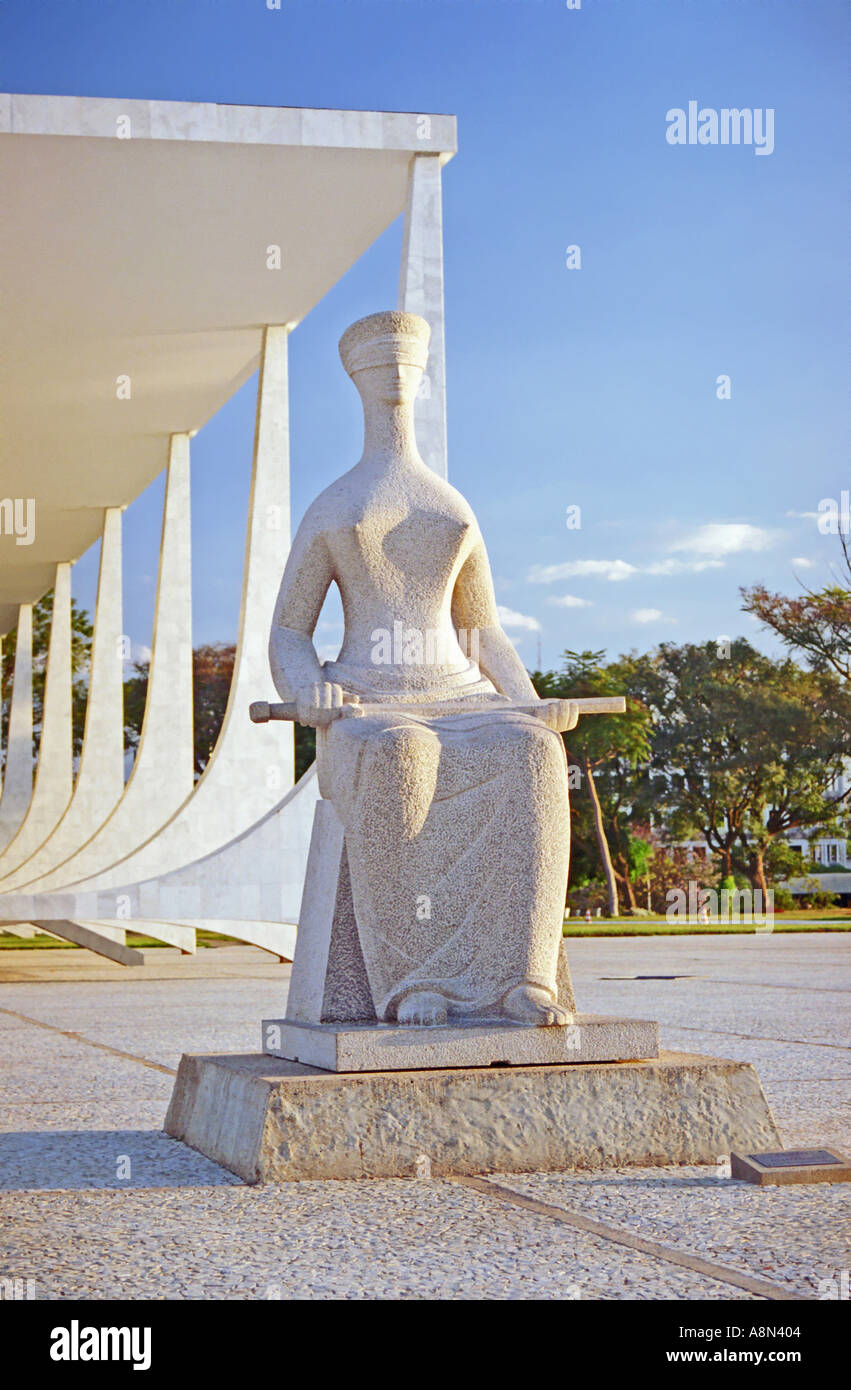 Justice statue brazil hi-res stock photography and images - Alamy