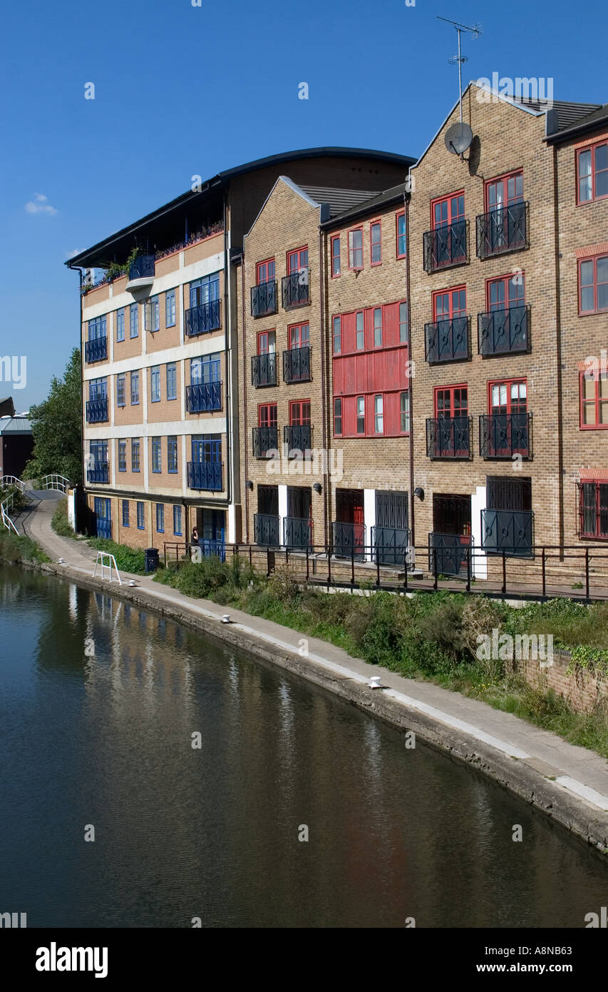 Regents Canal at Kingsland Road Dalston London England UK Stock Photo ...