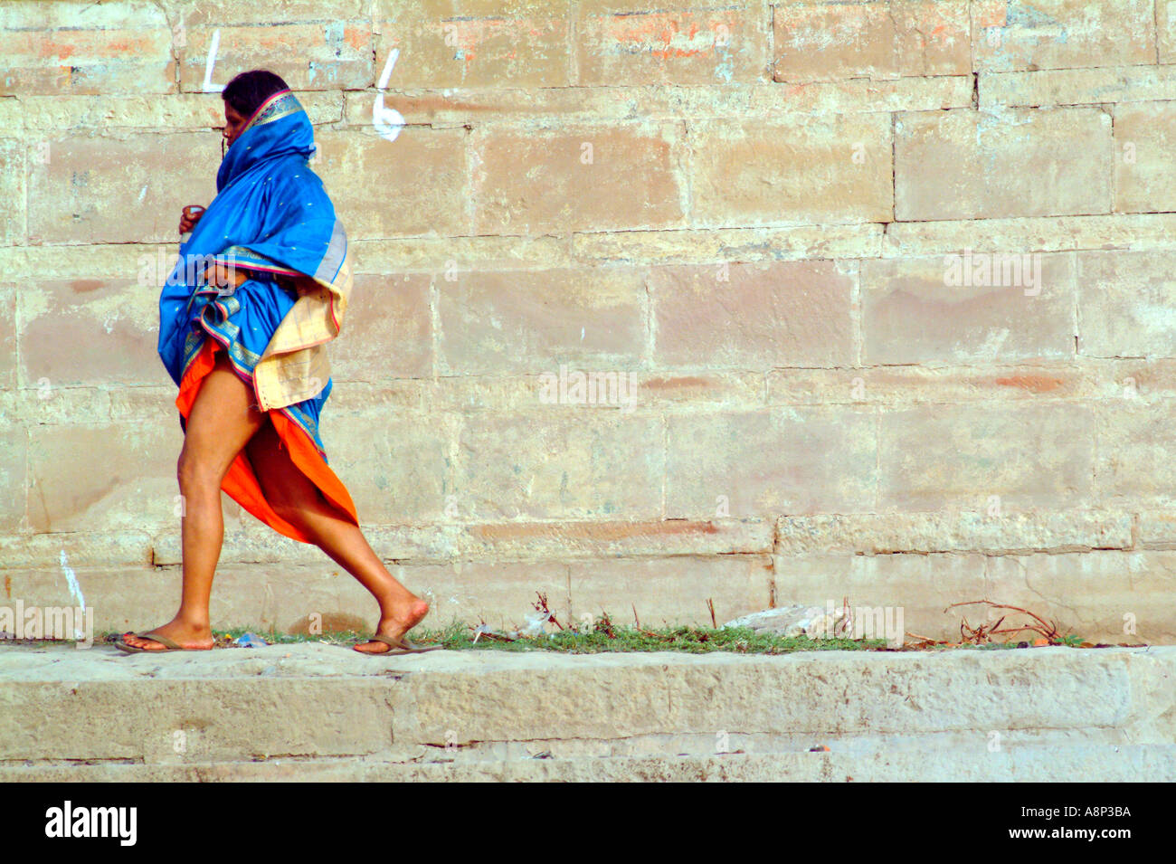 INDIAN WOMAN WALKING Stock Photo - Alamy