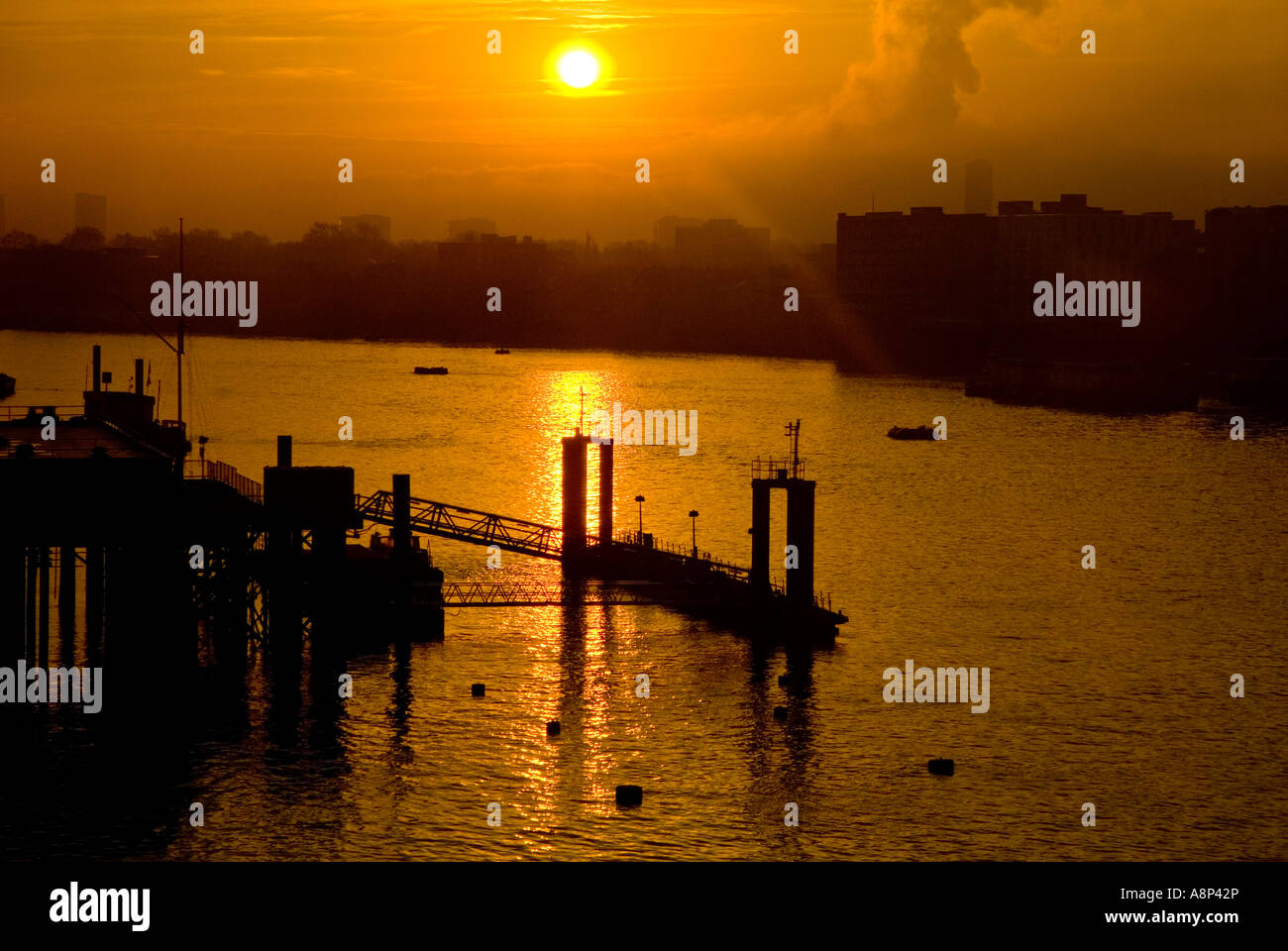 River Thames Sunset Stock Photo - Alamy