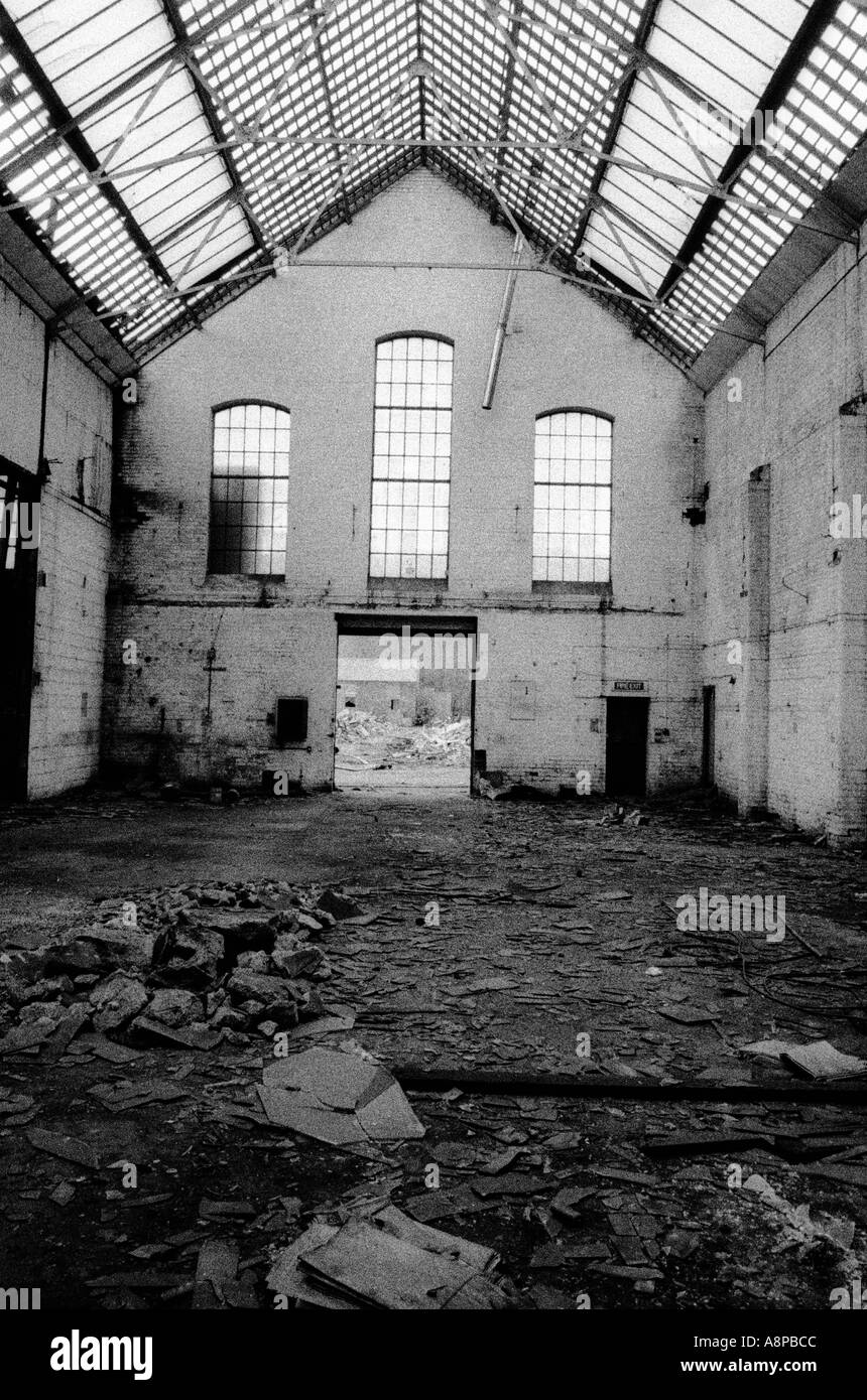 Abandoned factory uk Black and White Stock Photos & Images - Alamy