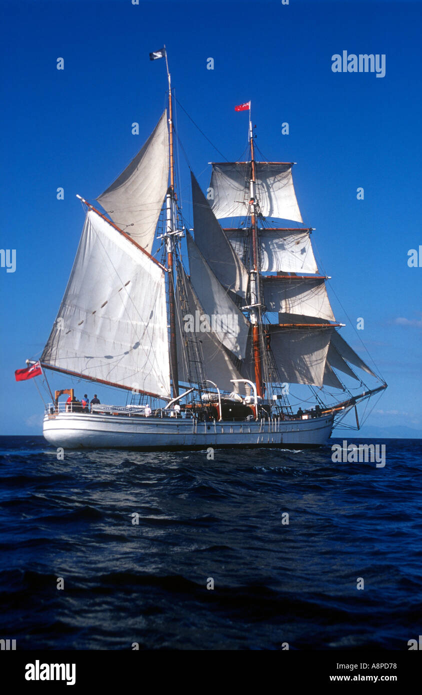 Square lashing hi-res stock photography and images - Alamy