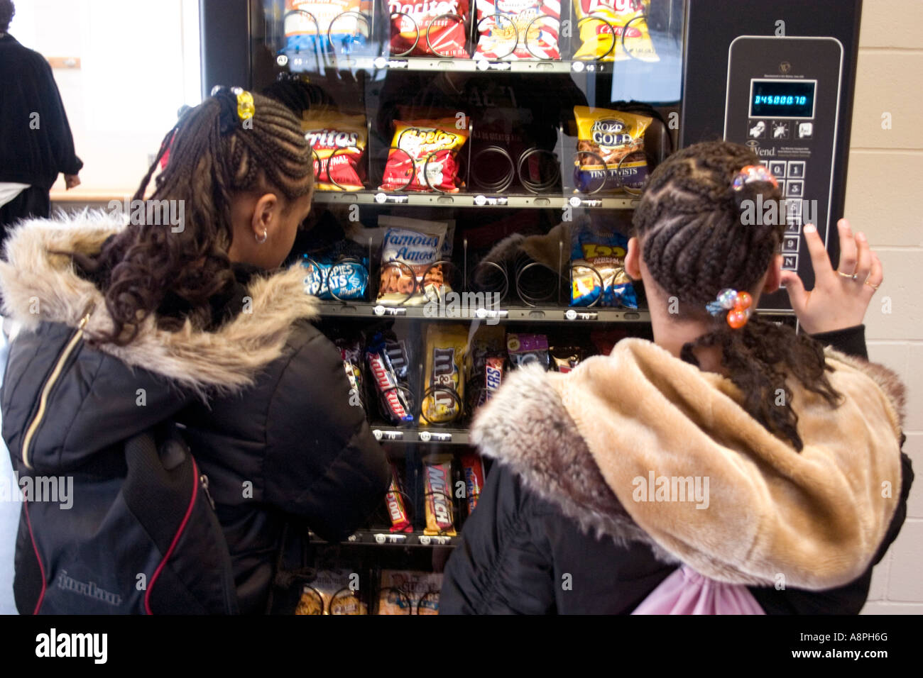 School vending machine usa hi-res stock photography and images - Alamy