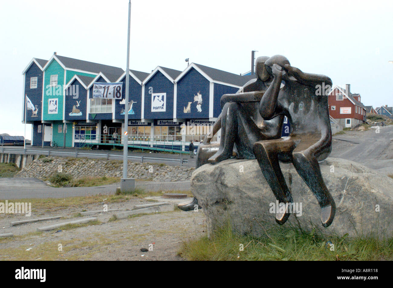 Eskimo statue hi-res stock photography and images - Alamy