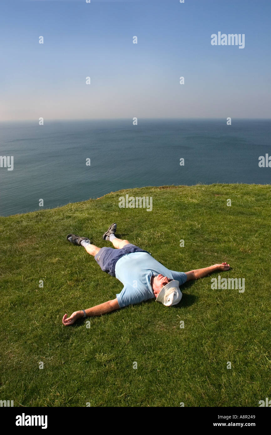 Fainted man hi-res stock photography and images - Alamy
