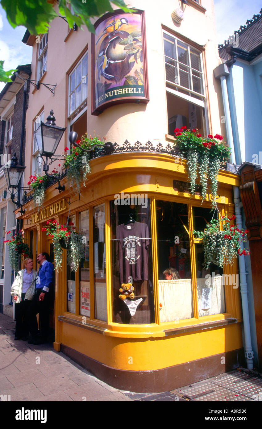 The Nutshell pub, claimed to be Britain's smallest public house, Bury ...