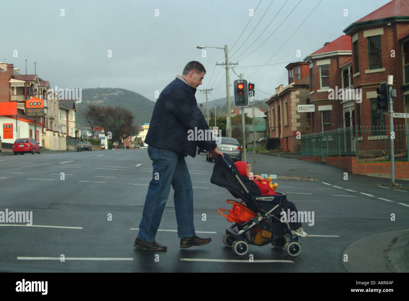 Children walking across road hi-res stock photography and images - Alamy