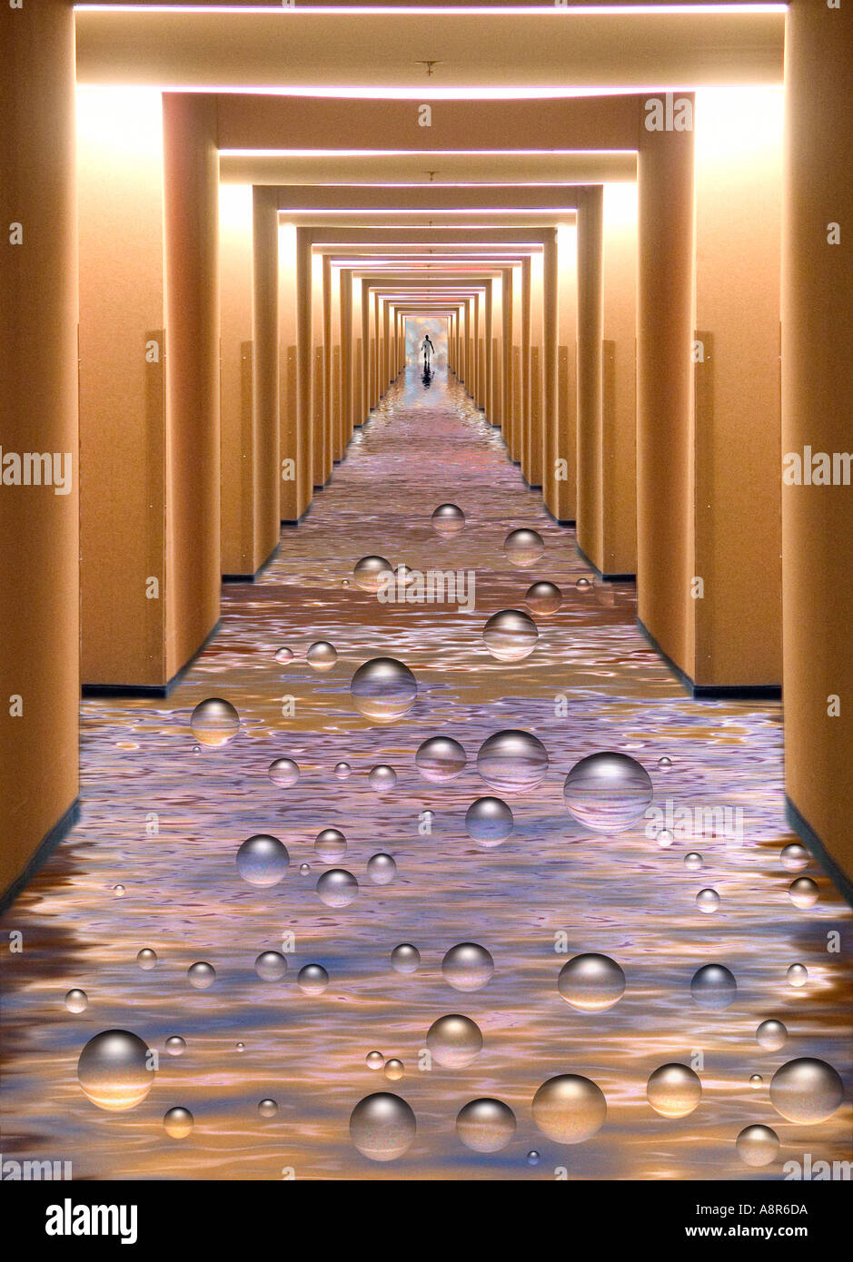 Infinite hallway hi-res stock photography and images - Alamy