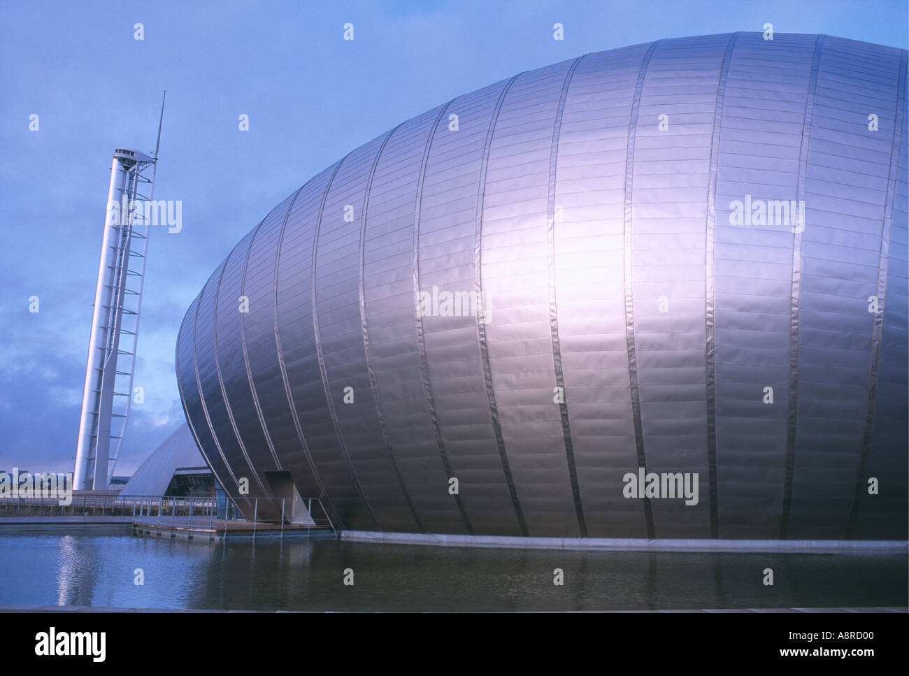 Exterior of Glasgow Science Centre The gleaming titanium crescent ...