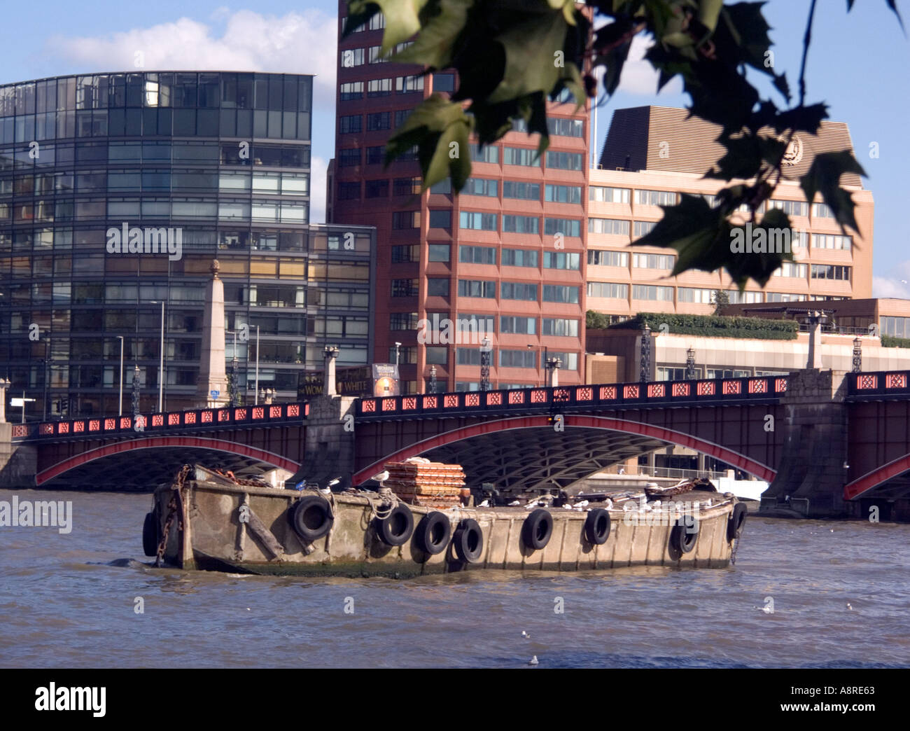 boat on the River Thames, Lambeth Bridge, London , England, GB, UK ...