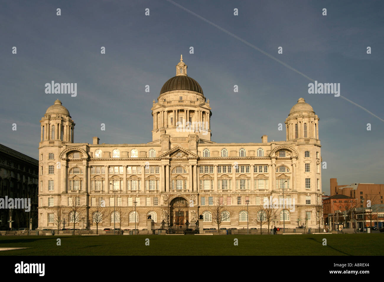The Port of Liverpool Building on Pier head Built in 1907 for the ...