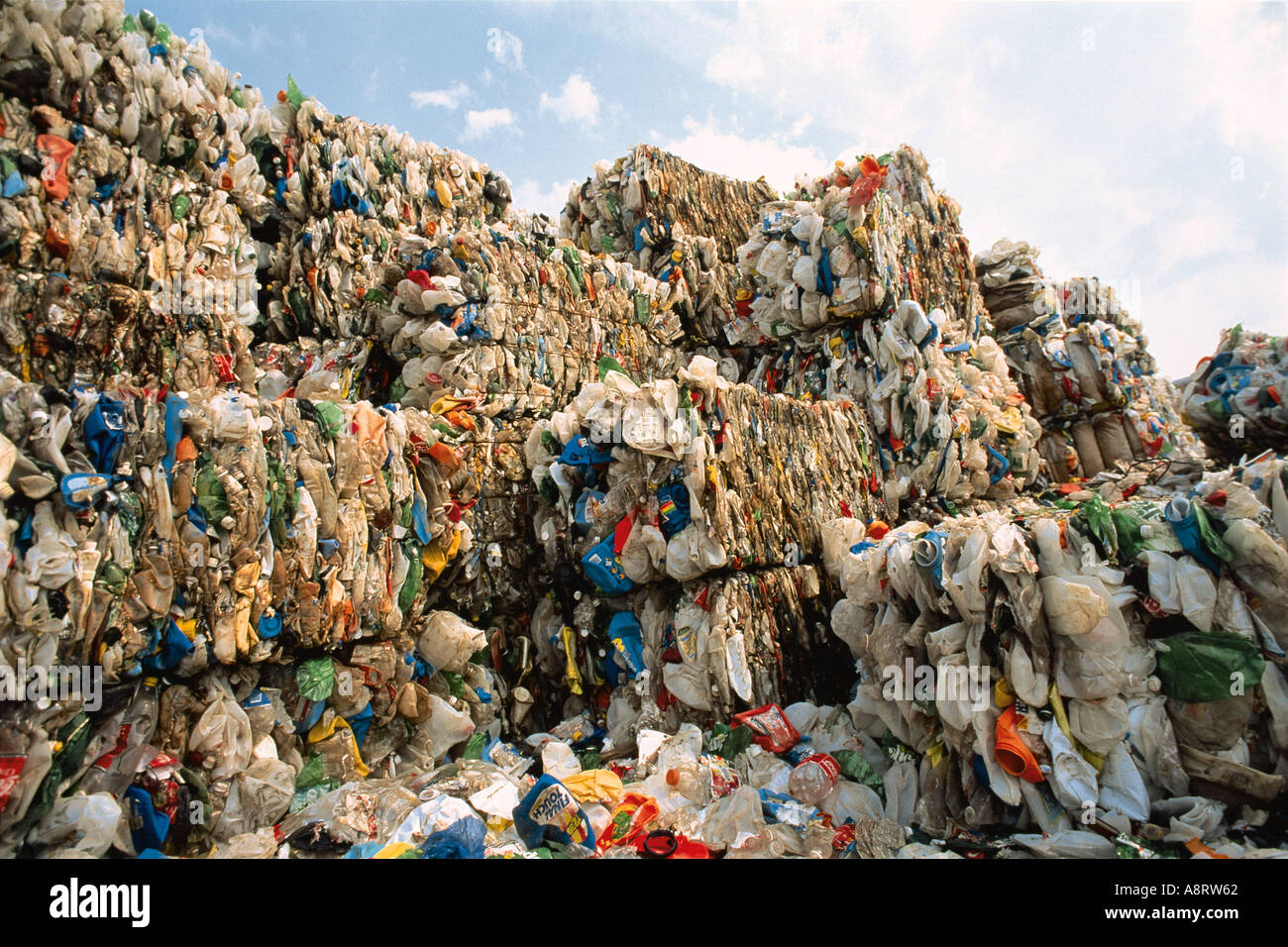 Pile rubbish plastic synthetics recycling hi-res stock photography and ...