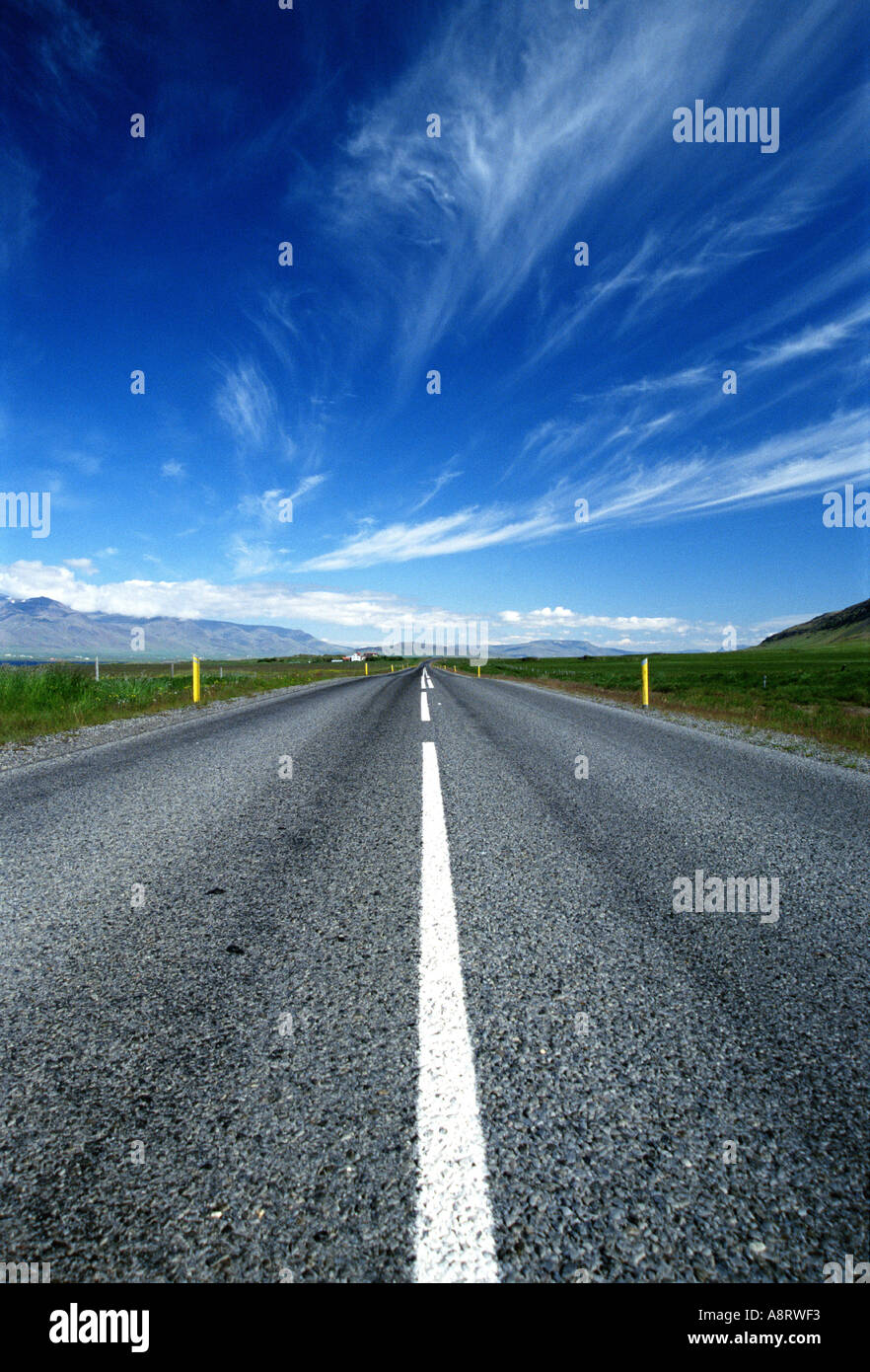 Straight away view desert hi-res stock photography and images - Alamy