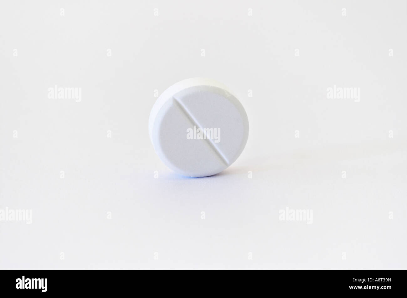 1 Tablet Generic White Stock Photo - Alamy