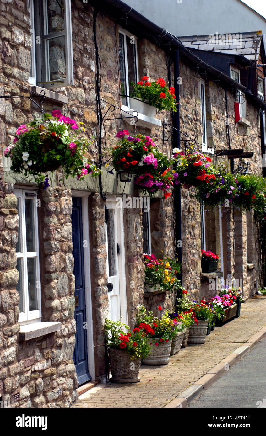 Cottages With Hanging Basket High Resolution Stock Photography and ...