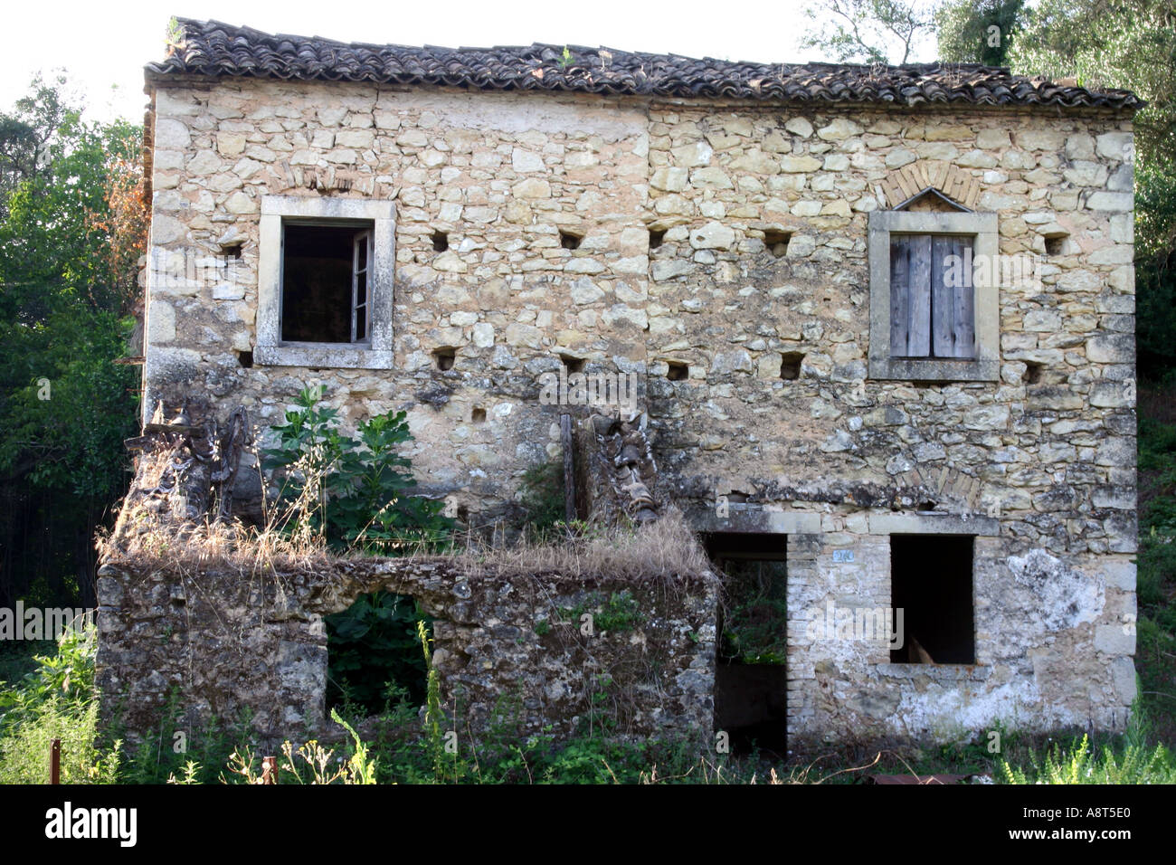 House in Disrepair Stock Photo - Alamy