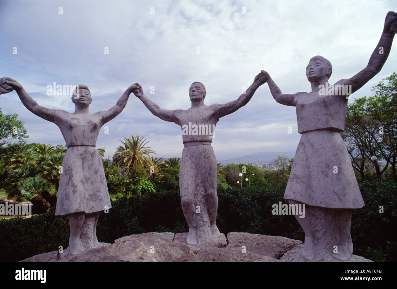 Catalonia national dance hi-res stock photography and images - Alamy