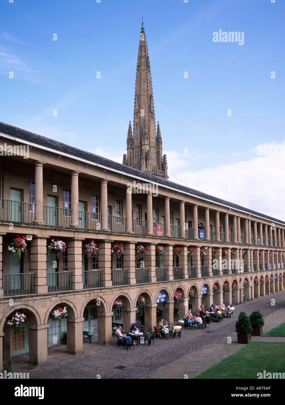 Piece hall old halifax hi-res stock photography and images - Alamy