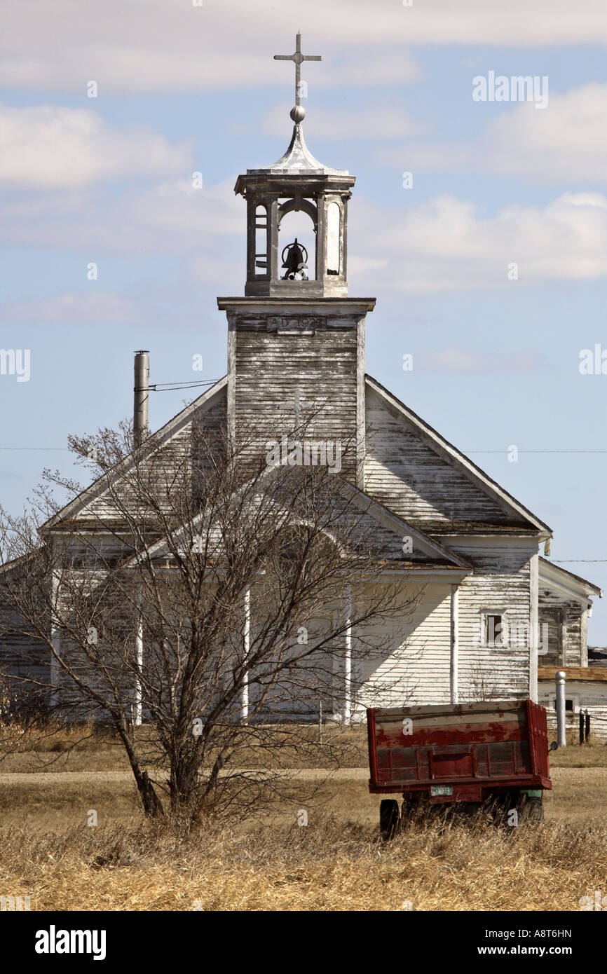 Old country church in saskatchewan hi-res stock photography and images ...