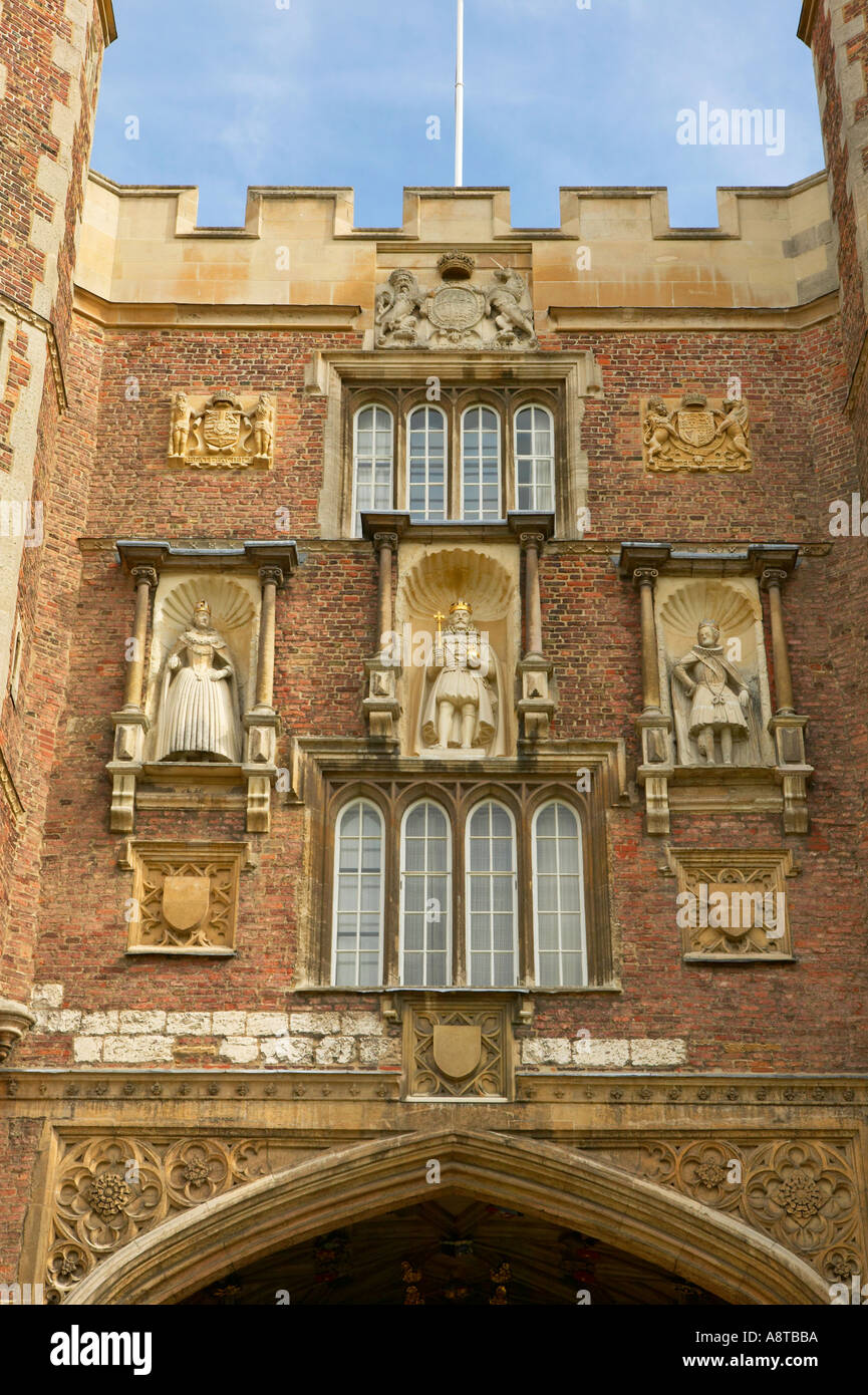 GATEWAY INTO GREAT COURT TRINITY COLLEGE CAMBRIDGE ENGLAND Stock Photo ...