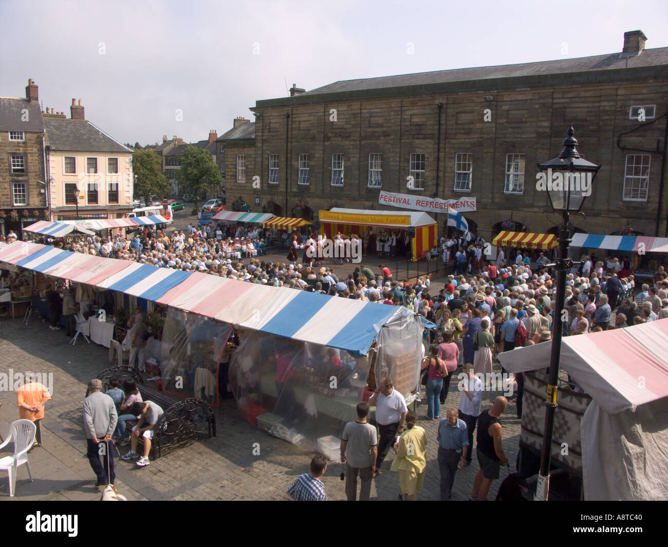Market stall at alnwick hi-res stock photography and images - Alamy