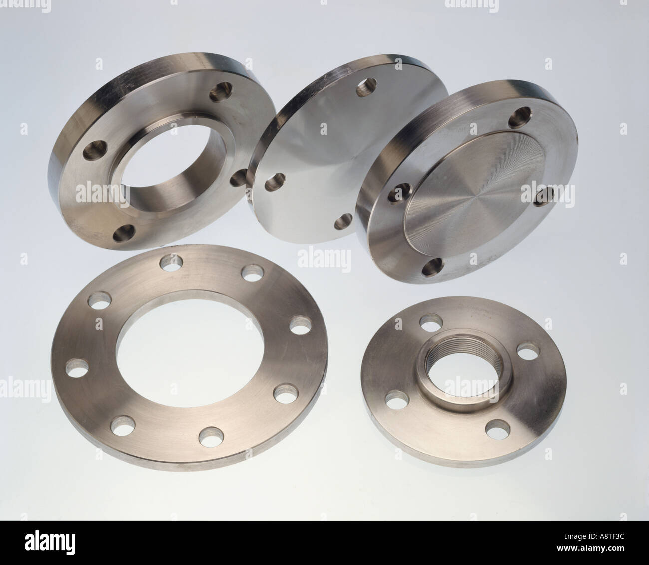 Steel flanges hi-res stock photography and images - Alamy