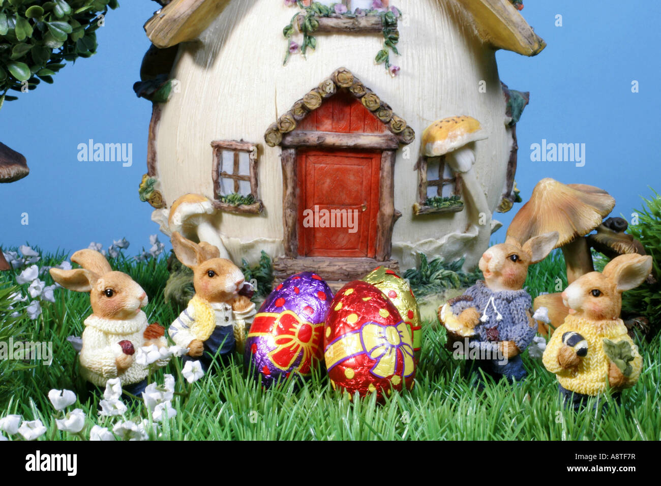 Easter Bunny home Stock Photo - Alamy
