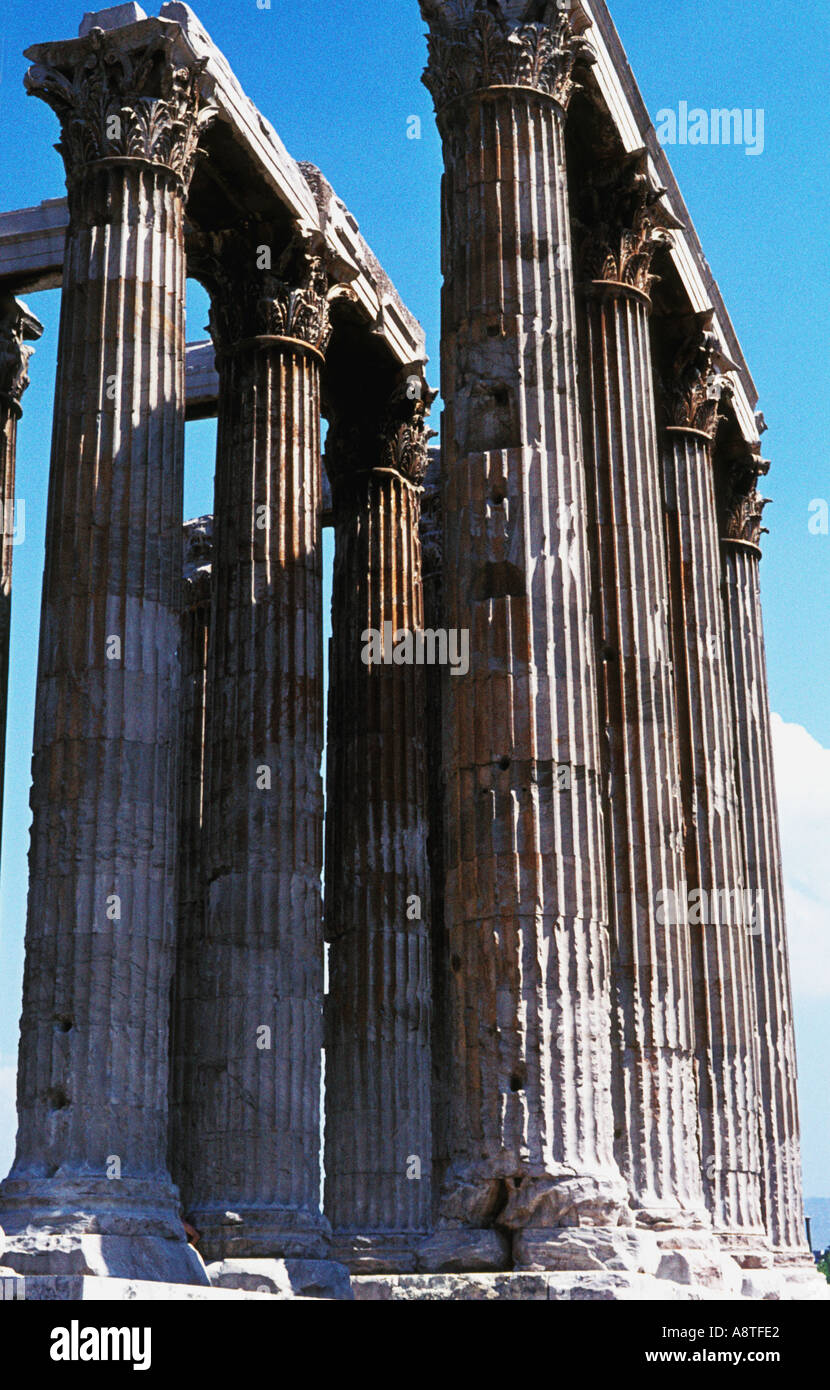 Ancient Greek temple columns in Athens Stock Photo - Alamy
