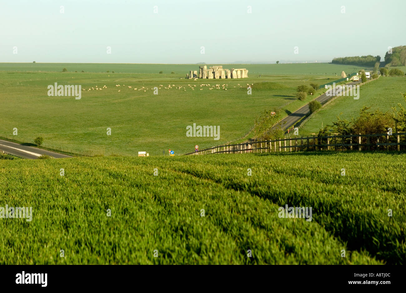 Spring solstice stonehenge hi-res stock photography and images - Alamy