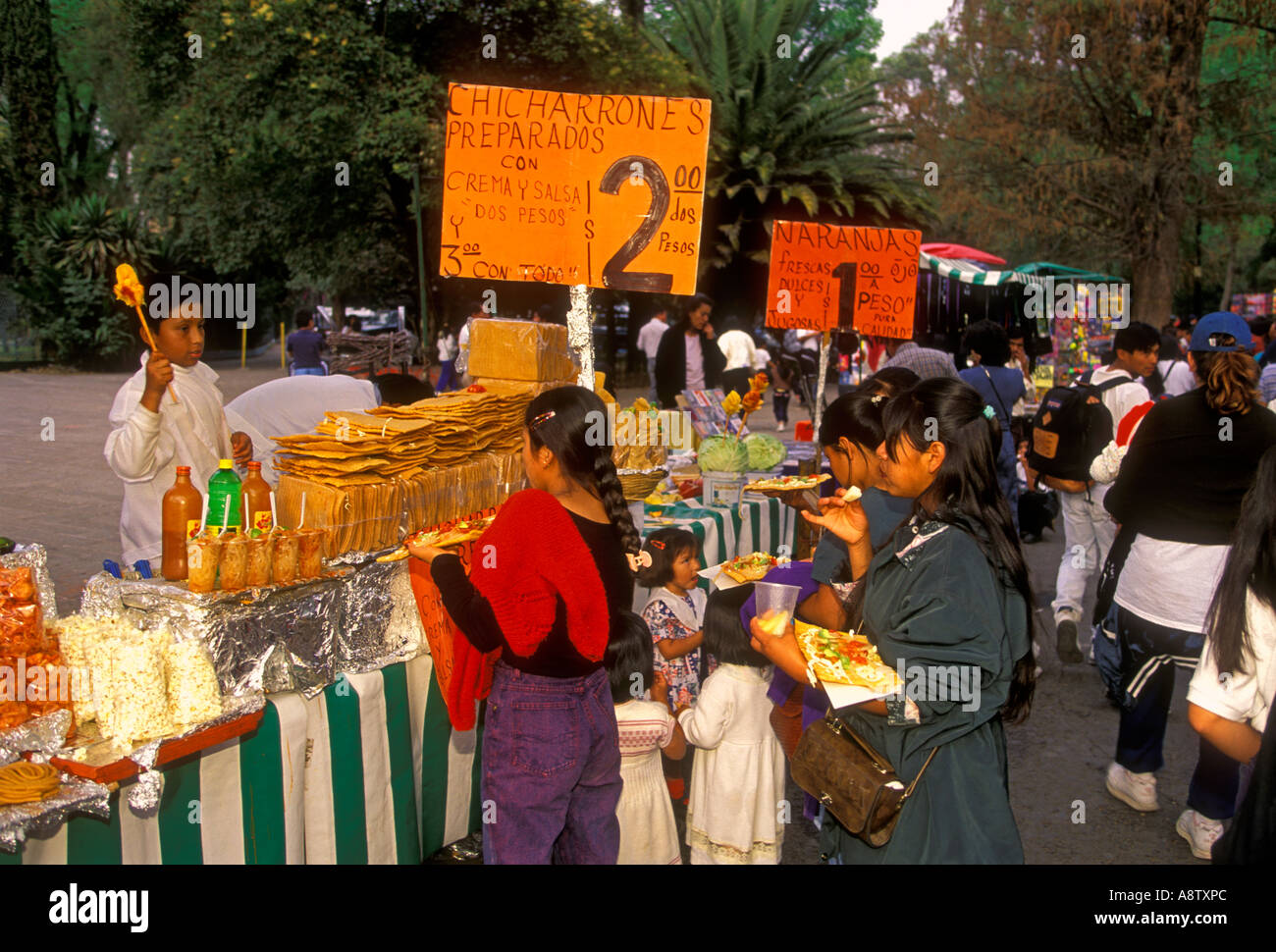 Mexicans, Mexican people, food vendor, food vendors, Mexican food and ...