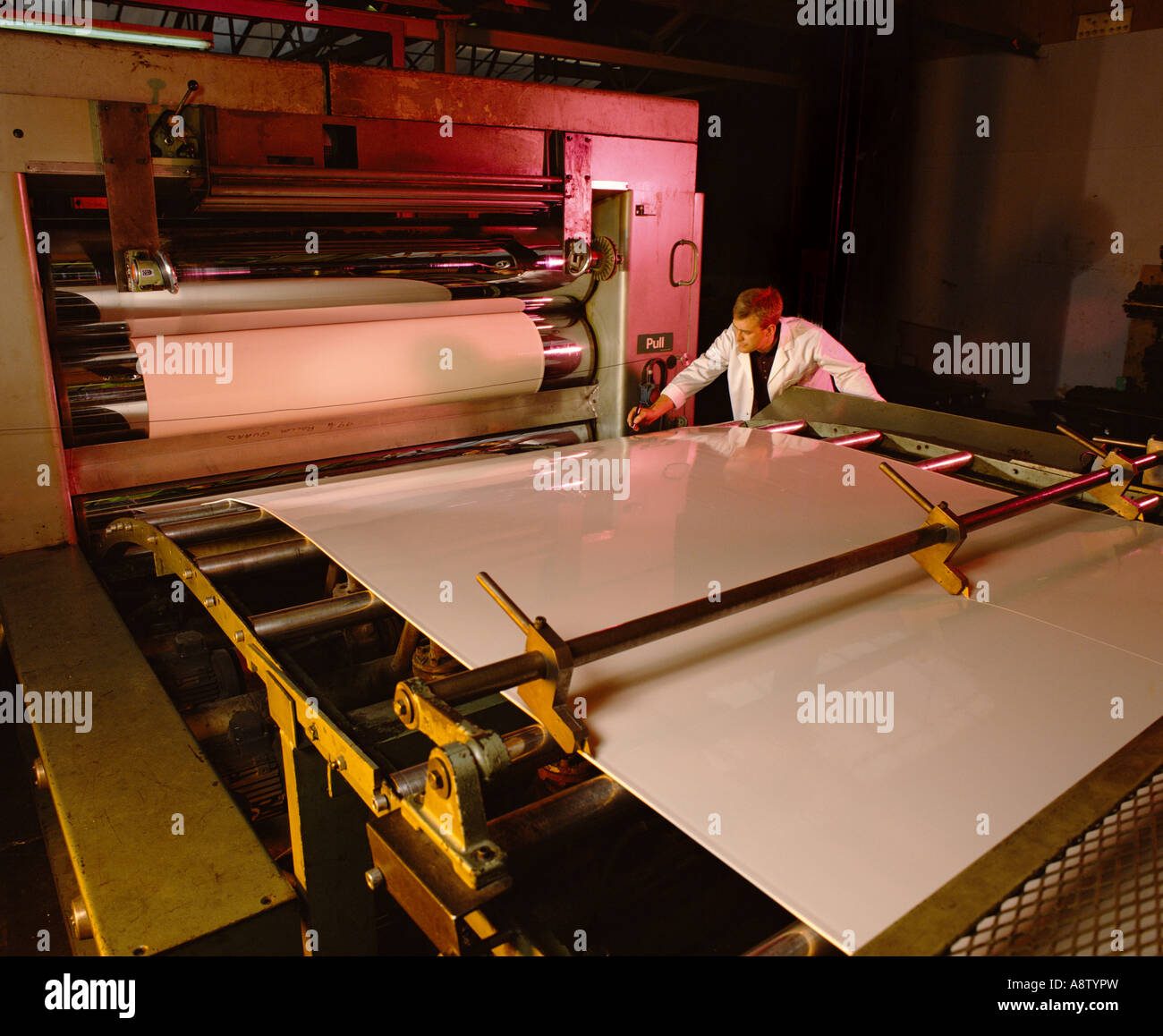 Sheeting machines hi-res stock photography and images - Alamy