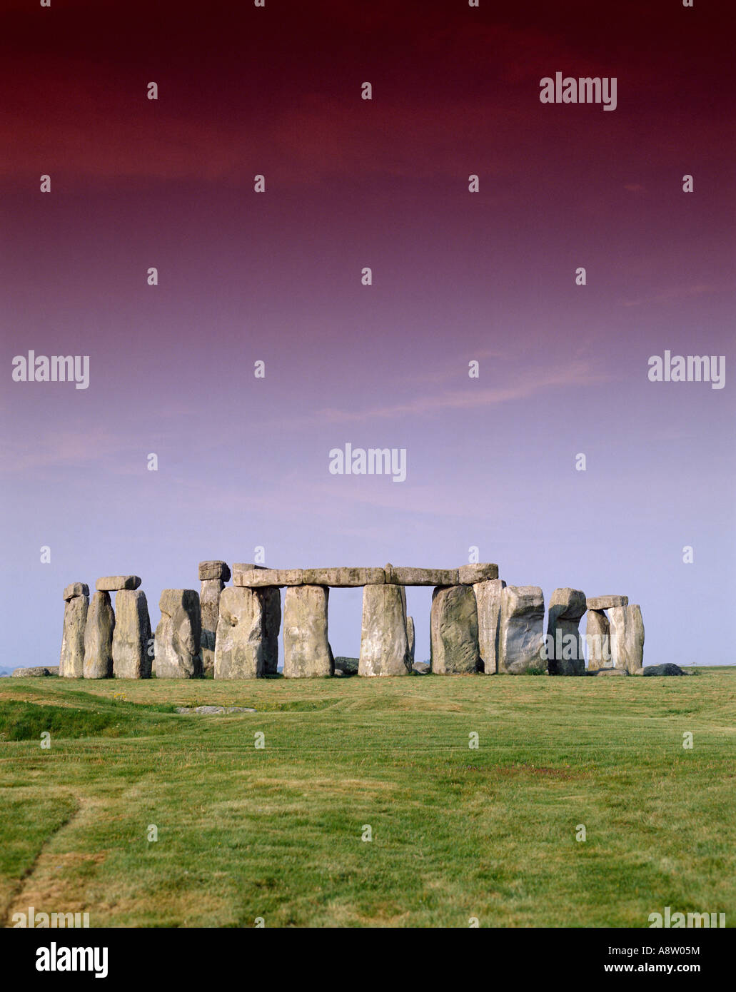 England. Wiltshire. Stonehenge prehistoric standing stones circle Stock ...