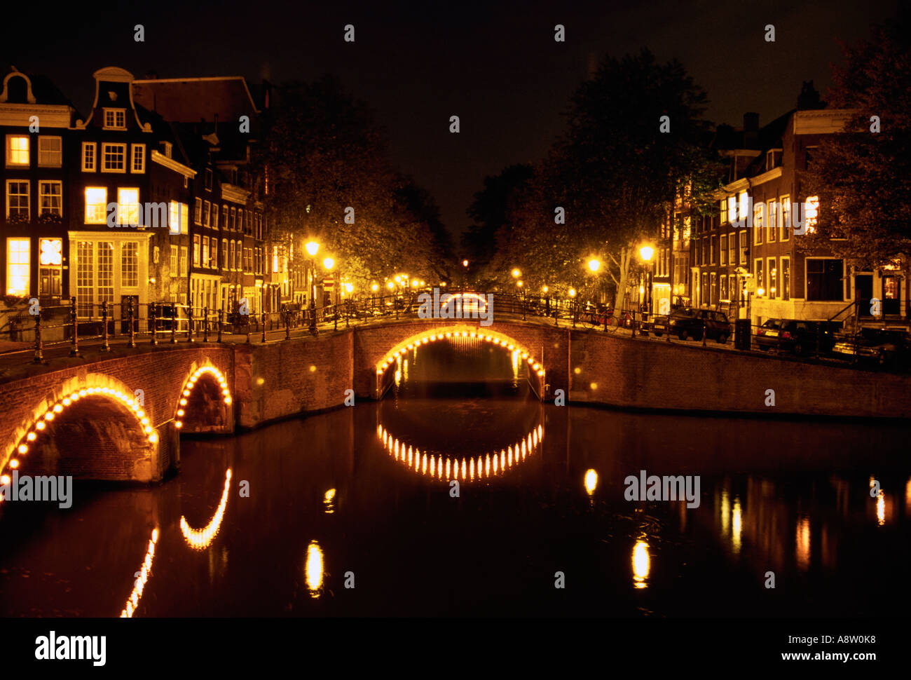 bridge, row houses, canals, intersection of Keizersgracht and ...