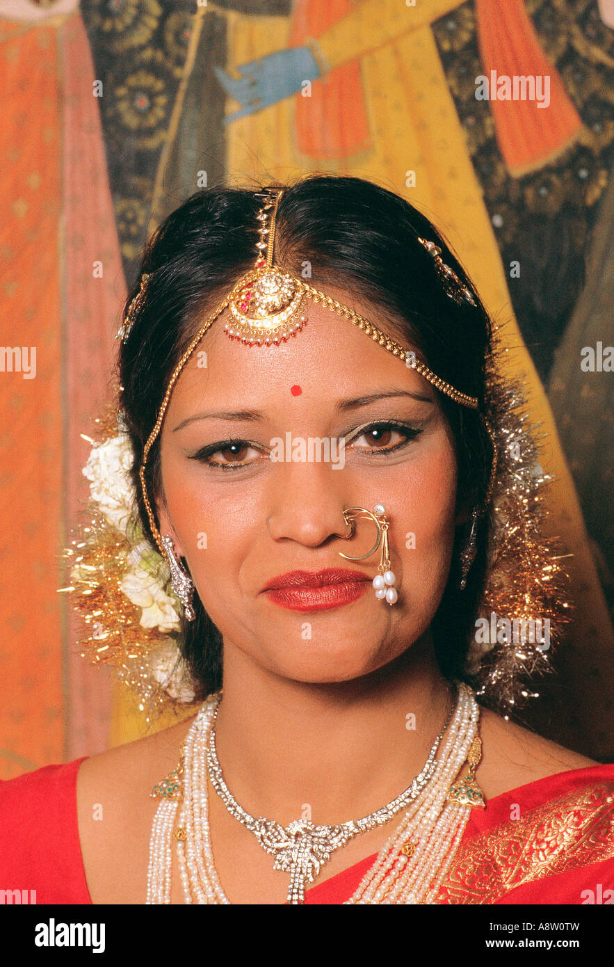 Close-up of Traditional Indian bride Stock Photo - Alamy