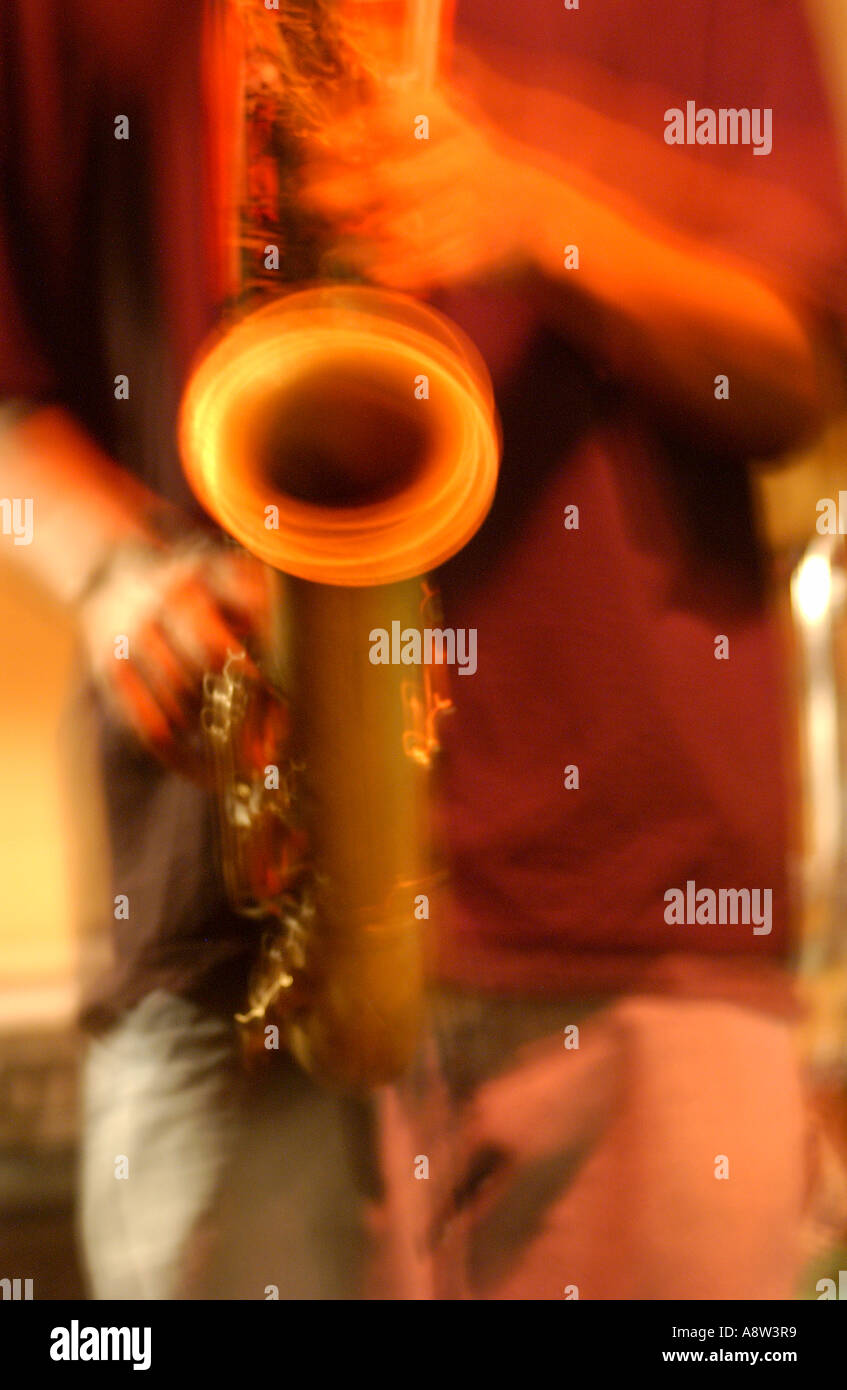 Club performer hi-res stock photography and images - Alamy