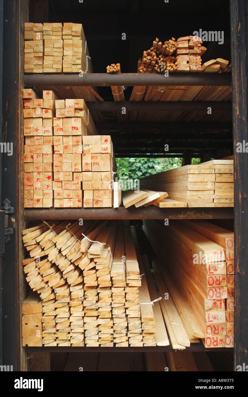 Timber moulding hi-res stock photography and images - Alamy