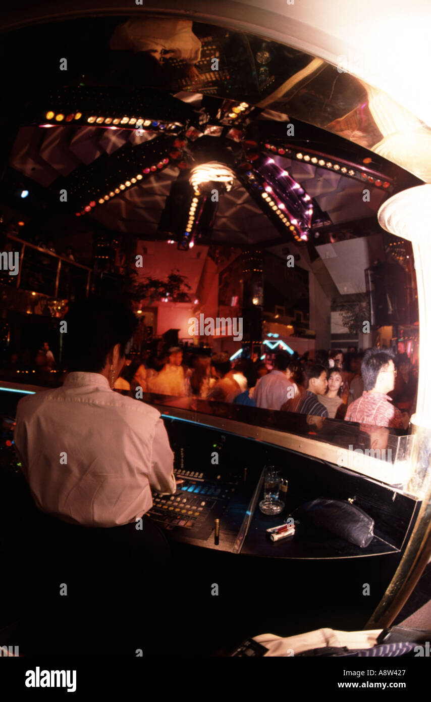 Filipino clubbers enjoy the nightlife Manila Disco Philippines Stock ...