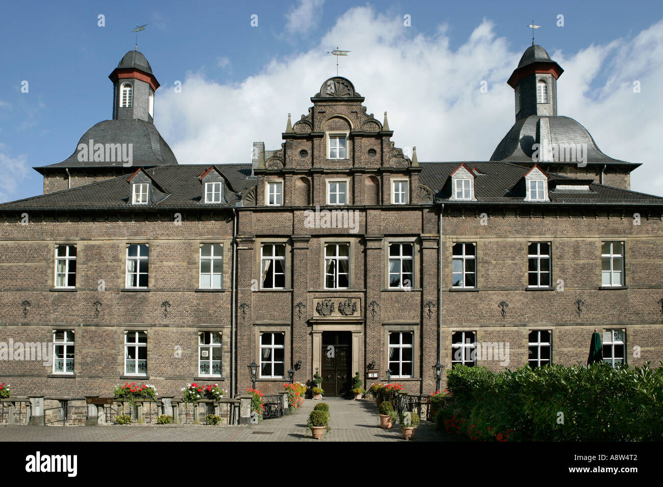 Hugenpoet castle essen hi-res stock photography and images - Alamy