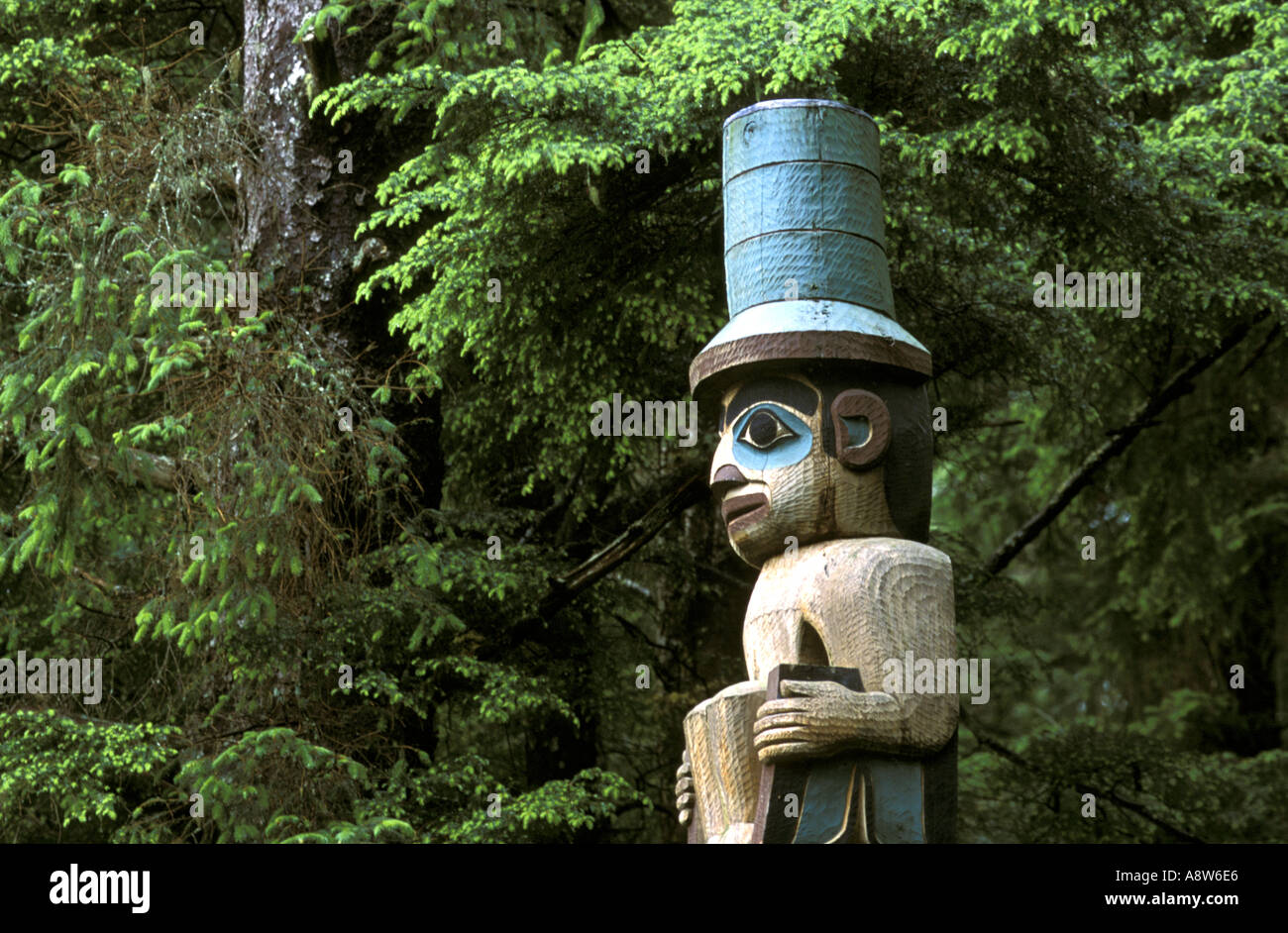 Yaadaas Crest Corner Pole Sitka Alaska National Historical Park Stock ...