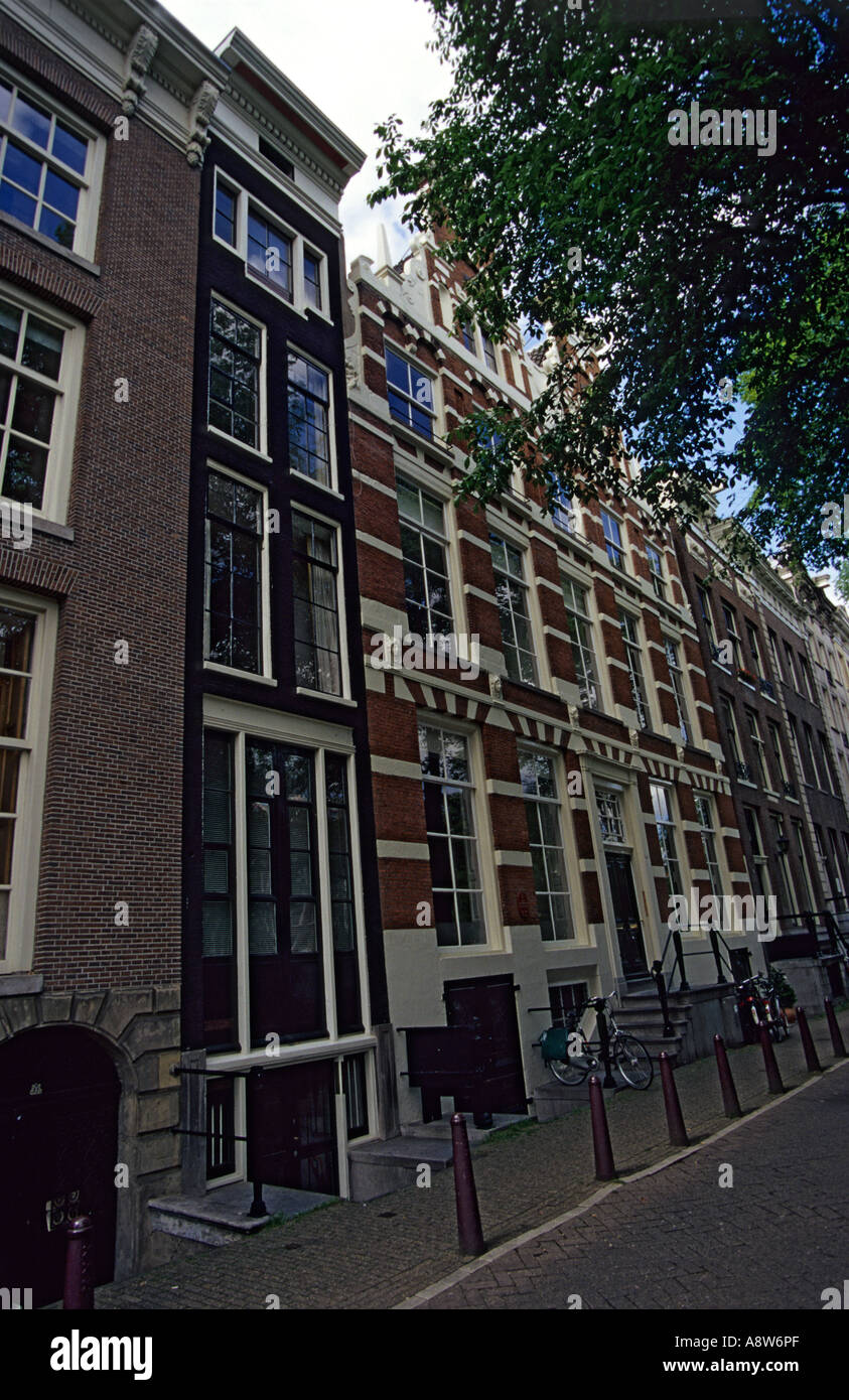 Smallest house amsterdam hi-res stock photography and images - Alamy