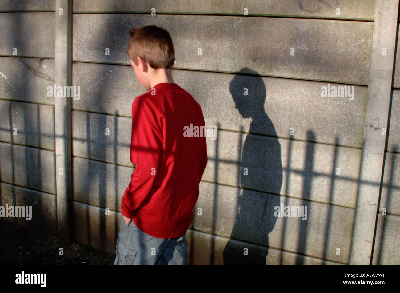 Boy casting hi-res stock photography and images - Alamy