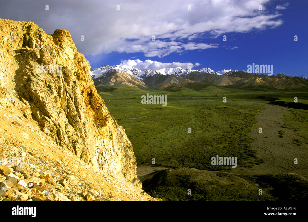 Denali polychrome view hi-res stock photography and images - Alamy