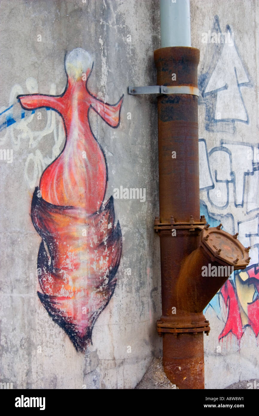 Spray painting pipe hi-res stock photography and images - Alamy