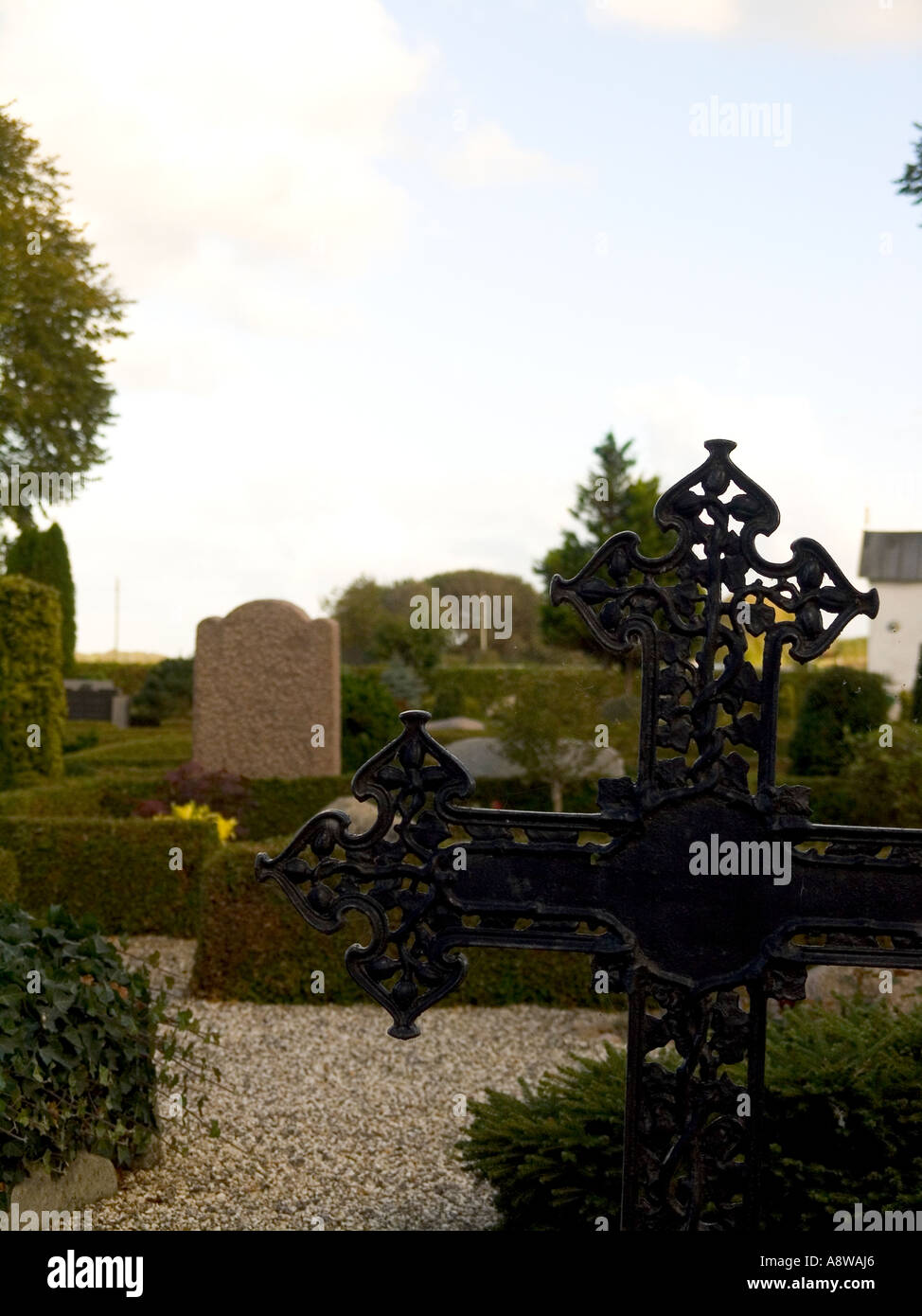 Yard graveyard hi-res stock photography and images - Alamy
