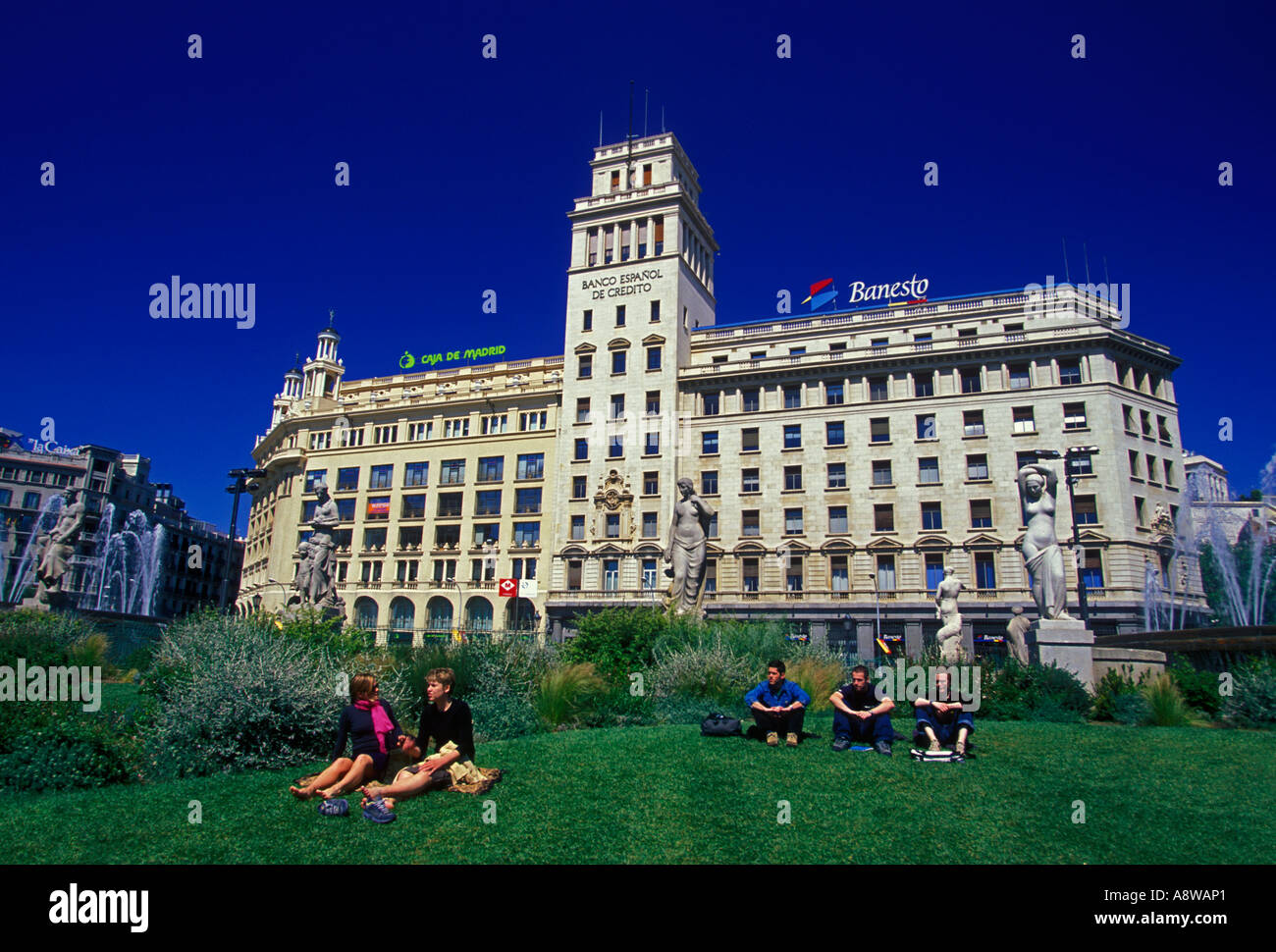 Spaniards spaniard spanish people placa hi-res stock photography and ...
