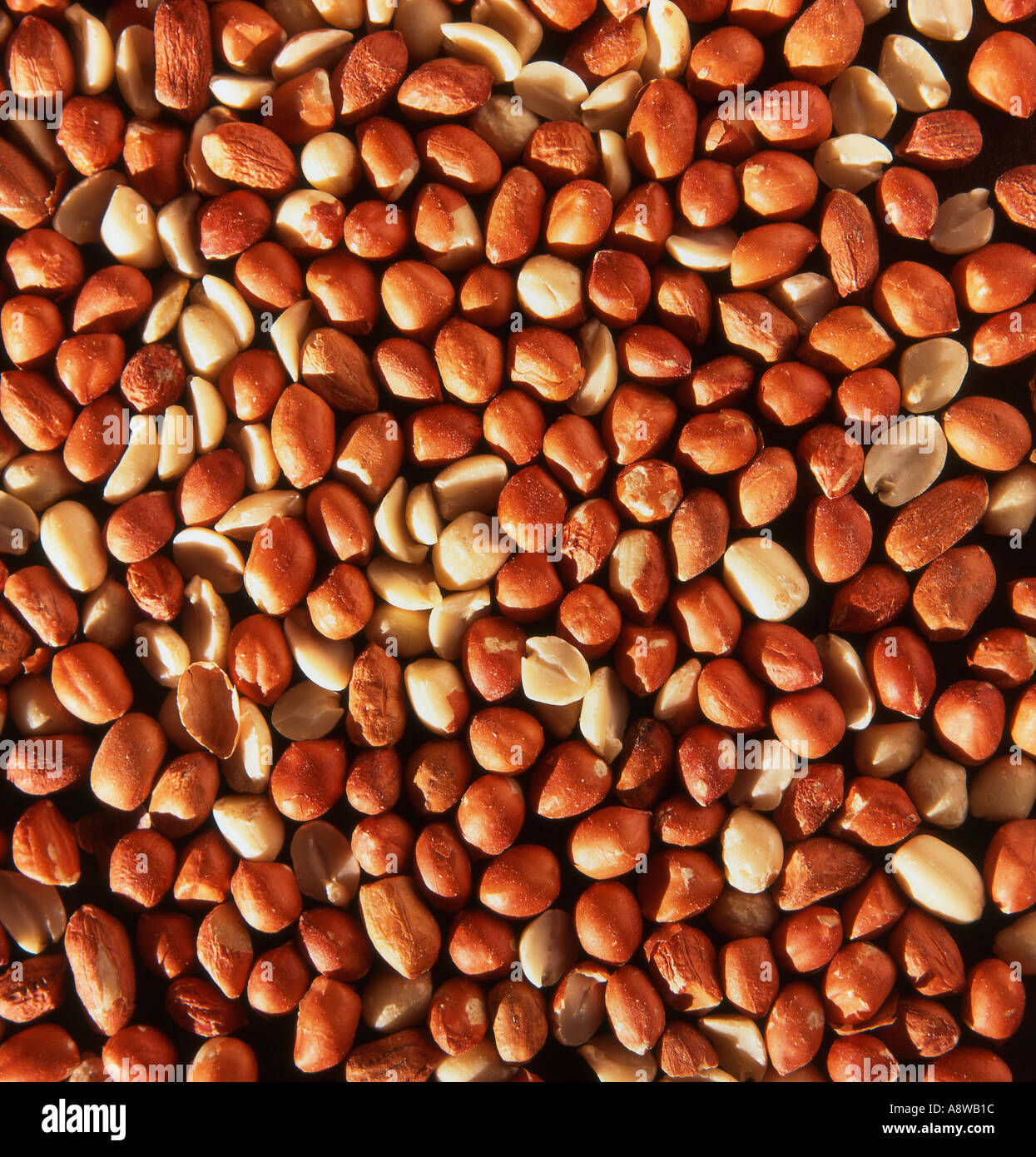 Shelled groundnuts hi-res stock photography and images - Alamy