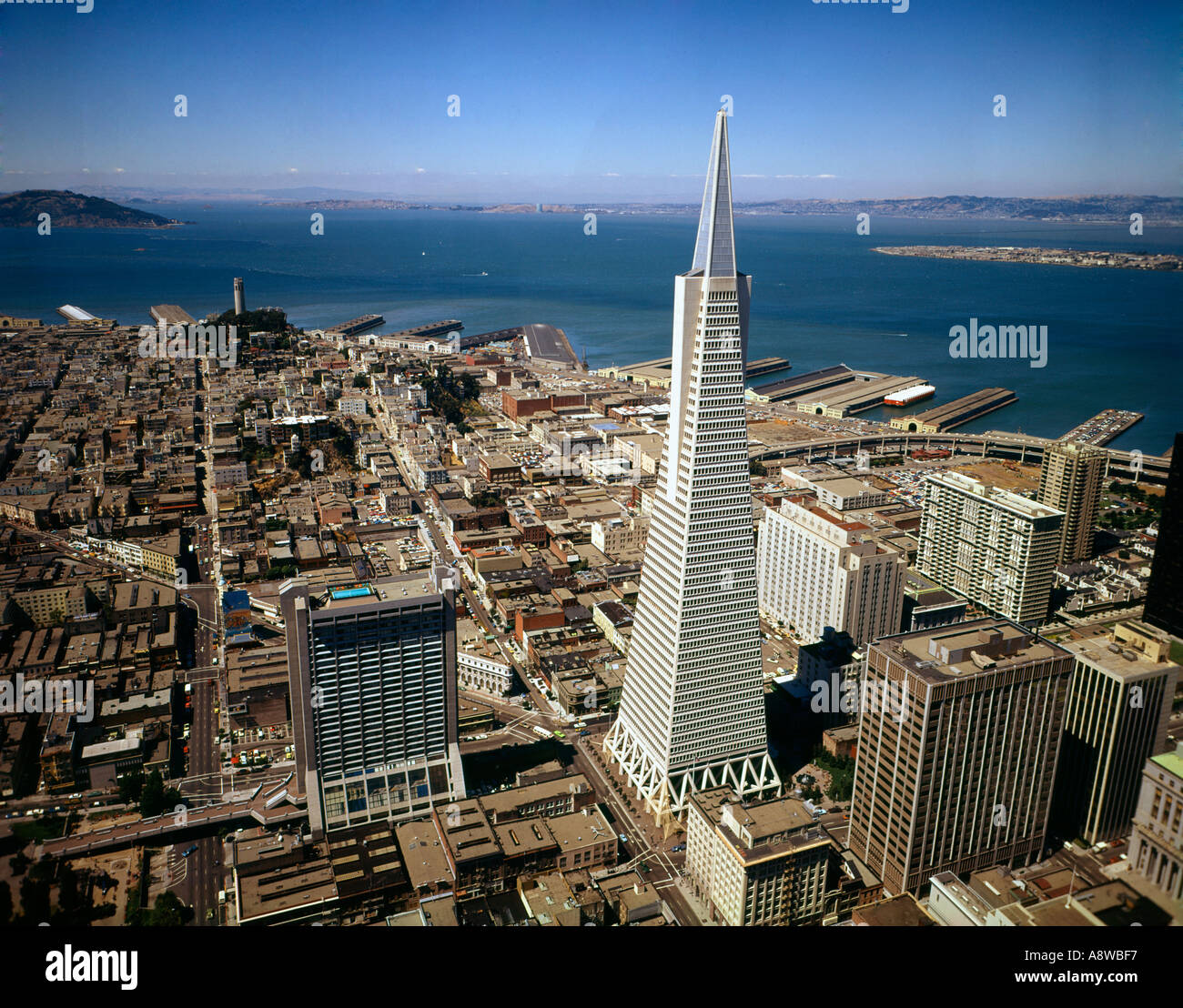 TransAmerica Building in downtown San Francisco California Stock Photo ...