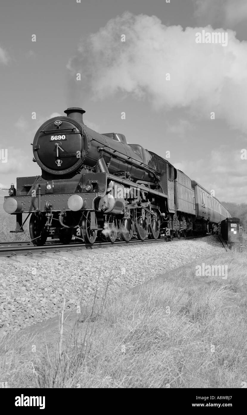 Victorian steam train hi-res stock photography and images - Alamy