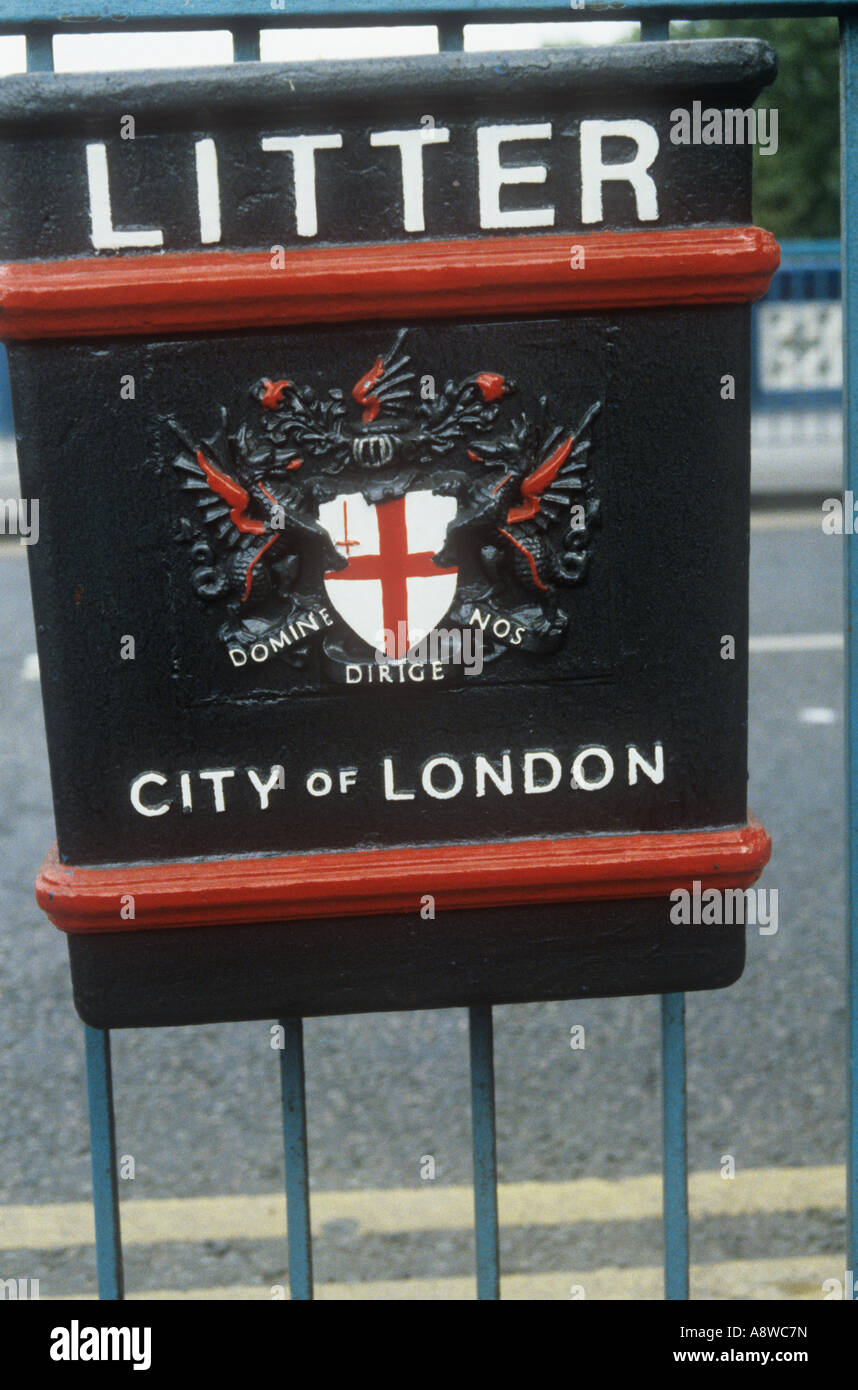 City of london litter hi-res stock photography and images - Alamy
